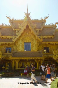 The White Temple – Beyond the Little Red Dot