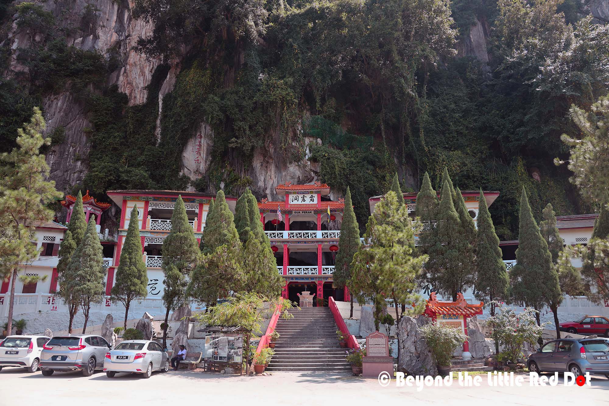 Perak Cave Temple – Beyond the Little Red Dot