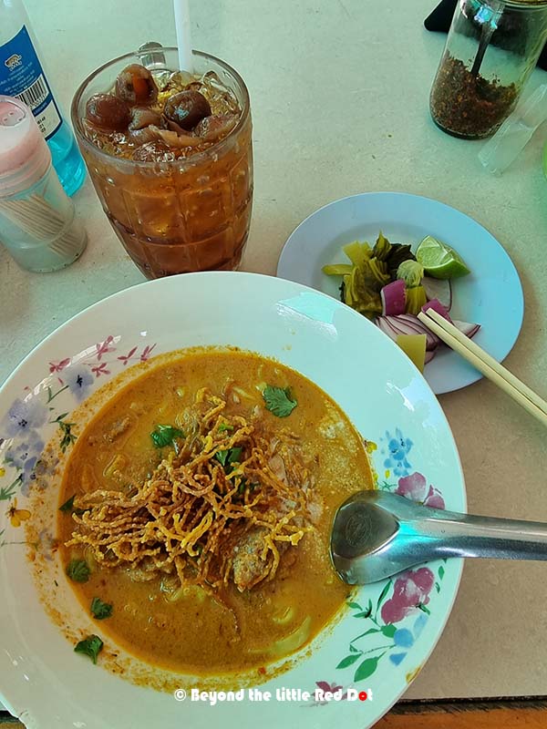 Khao Soi – Beyond the Little Red Dot